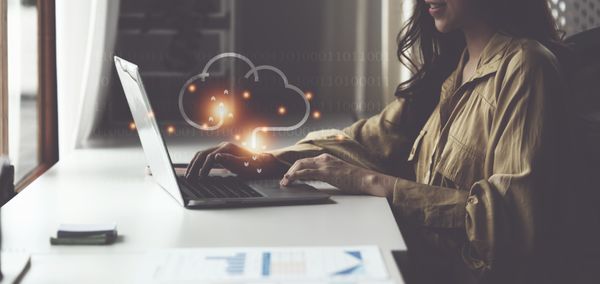 6 Content Creator Portfolio Examples to Get Inspired